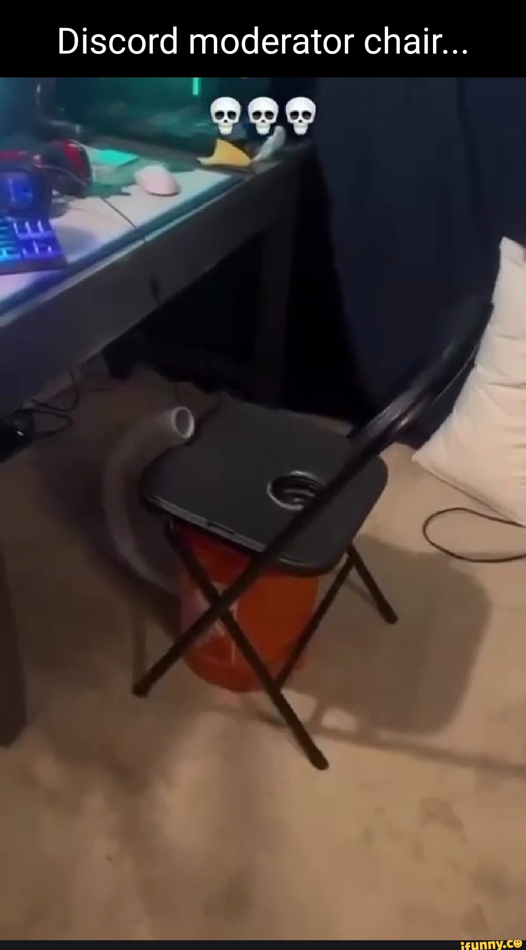 Discord moderator chair... - iFunny