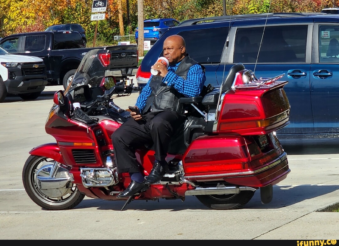 Goldwing memes. Best Collection of funny Goldwing pictures on iFunny