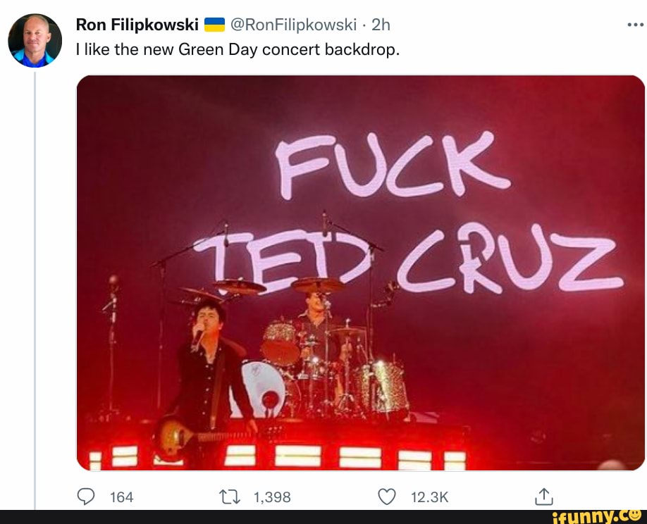 Ron Filipkowski @RonFilipkowski like the new Green Day concert backdrop ...