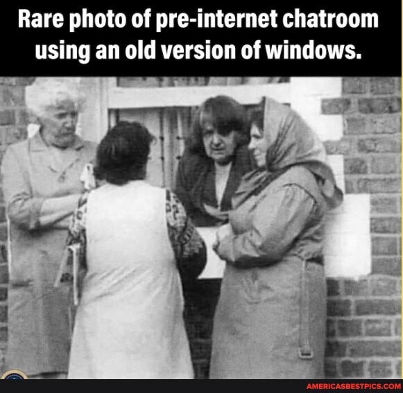 Rare photo of pre-internet chatroom using an old version of windows ...