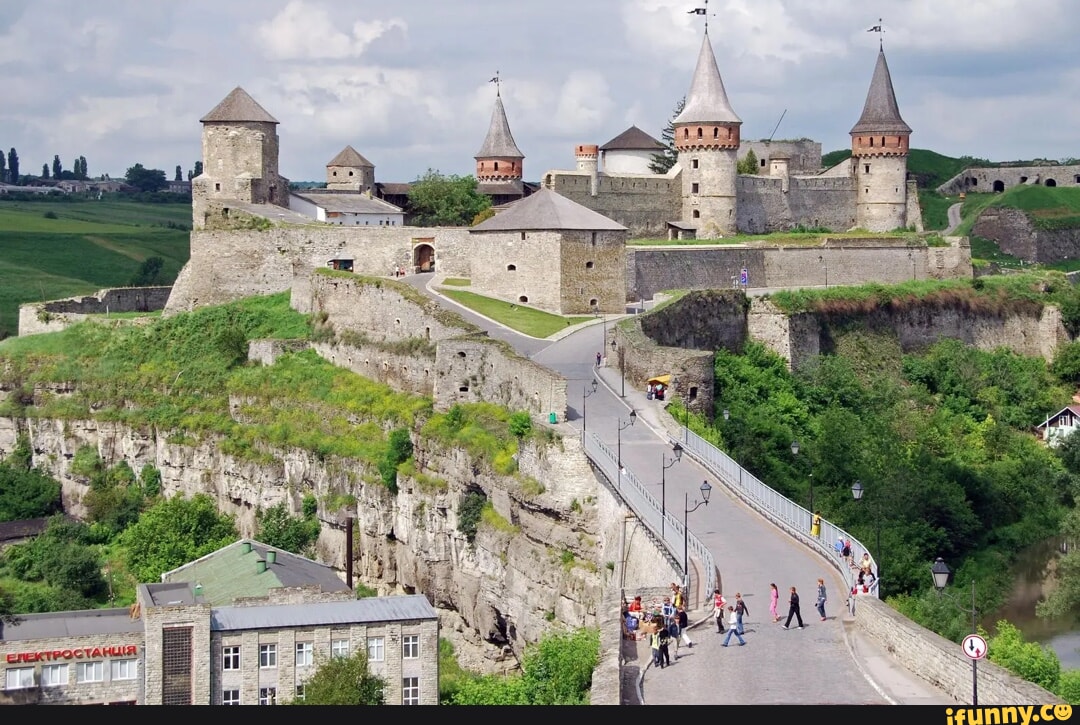 Castles memes. Best Collection of funny Castles pictures on iFunny