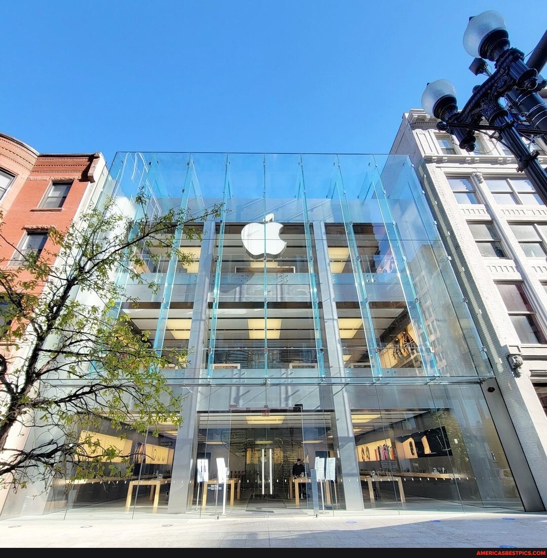 Apple Store Boylston Street opened 15 years ago today as the largest ...