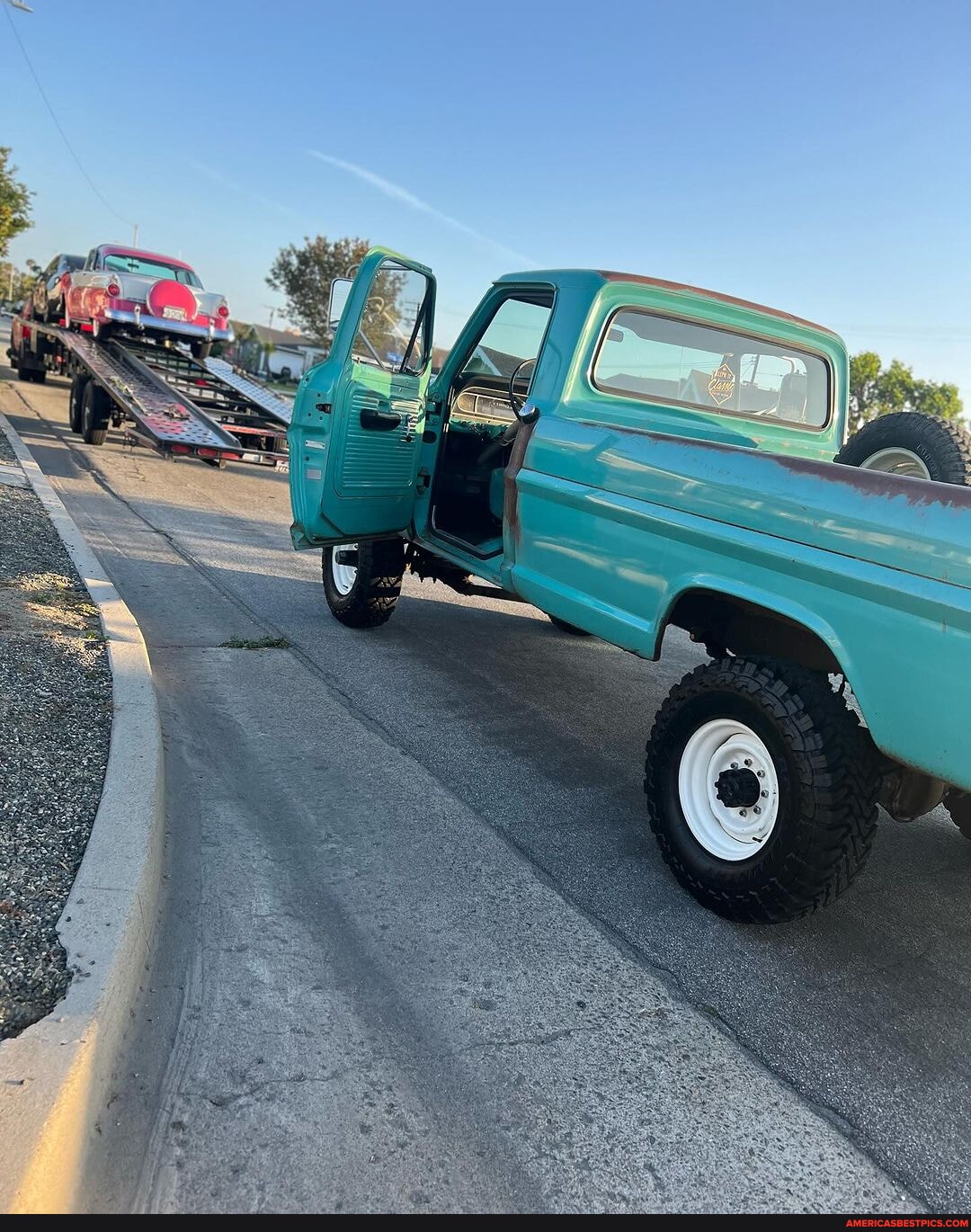 68’ Highboy off to the Lone Star State. Safe travels ol’ girl ...