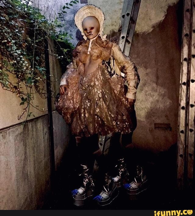 Cursed_woman memes. Best Collection of funny Cursed_woman pictures on ...