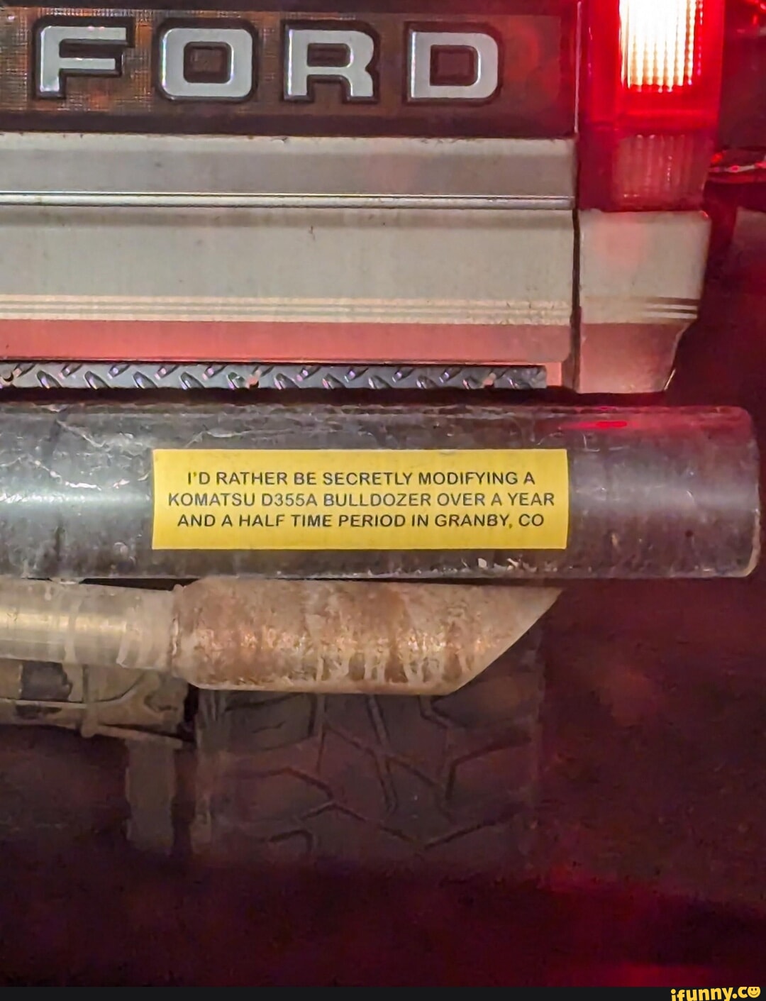 THE GORGON KUSAN. THE HIGH SCHOOLER GINTA KONDOU. SHE IS MISTRUSTFUL OF ...