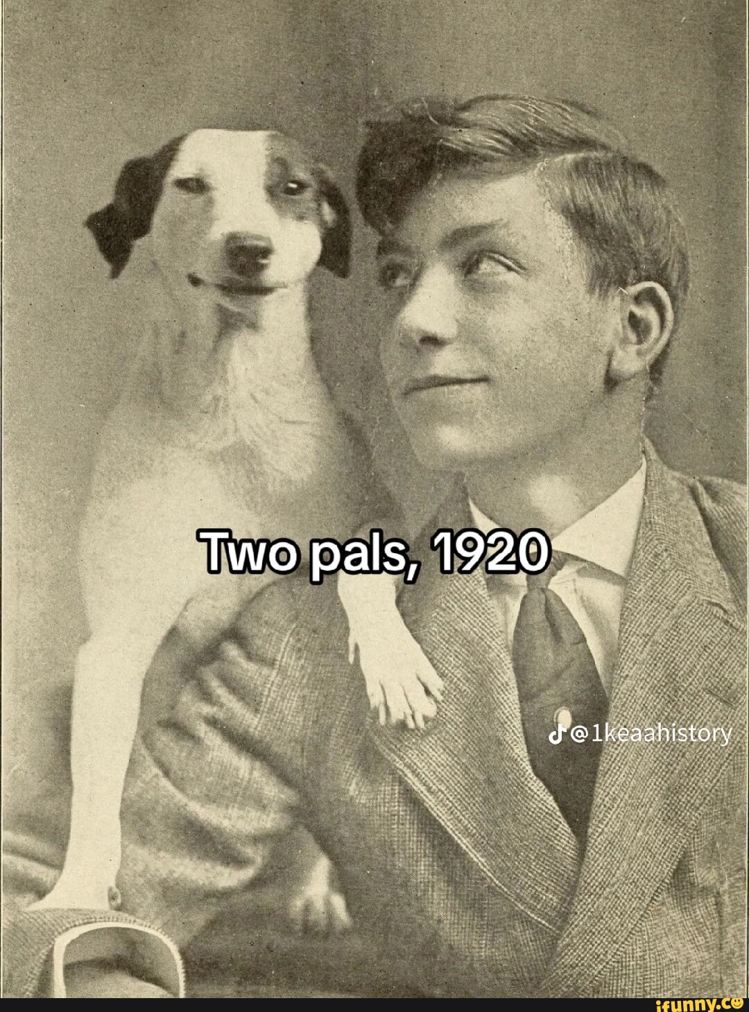 Two pals, 1920 @1keaahistory - iFunny