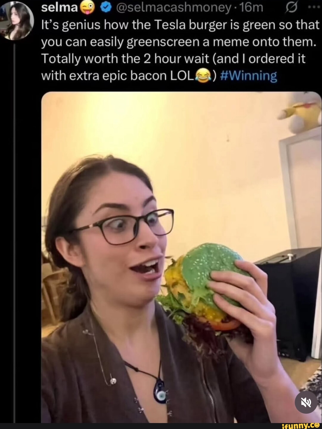 Selma@ @ It's genius how the Tesla burger is green so that you can ...