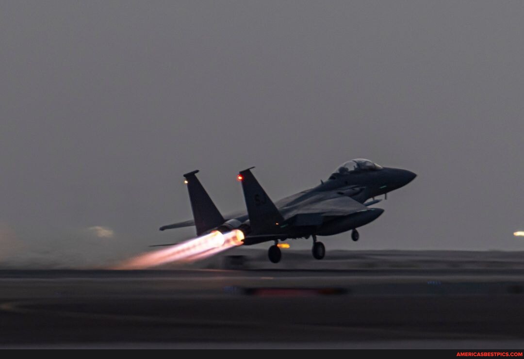 Night zoomies ️ 🌑 . An F-15E Strike Eagle in the U.S. Central Command ...
