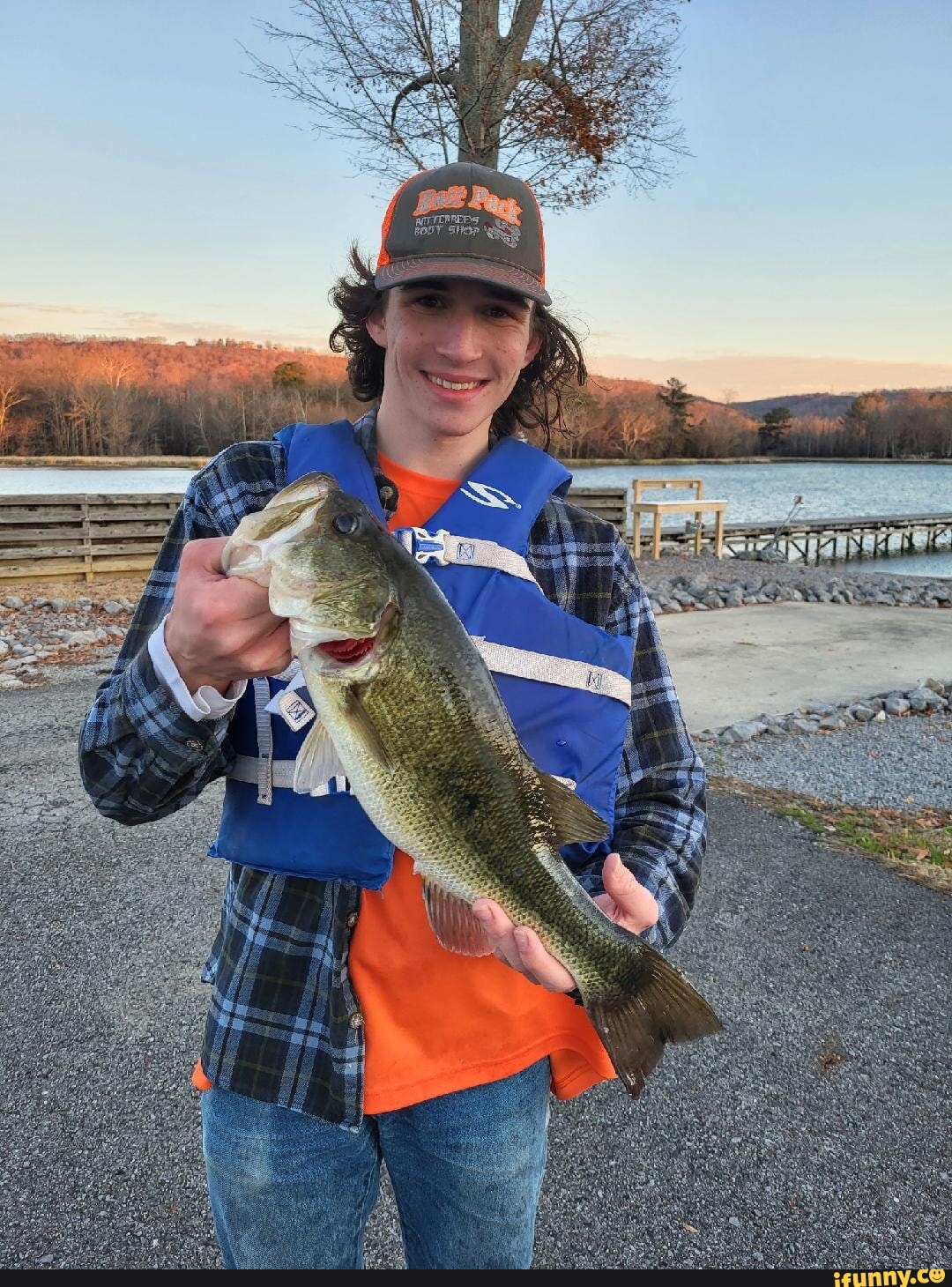 Largemouth memes. Best Collection of funny Largemouth pictures on iFunny