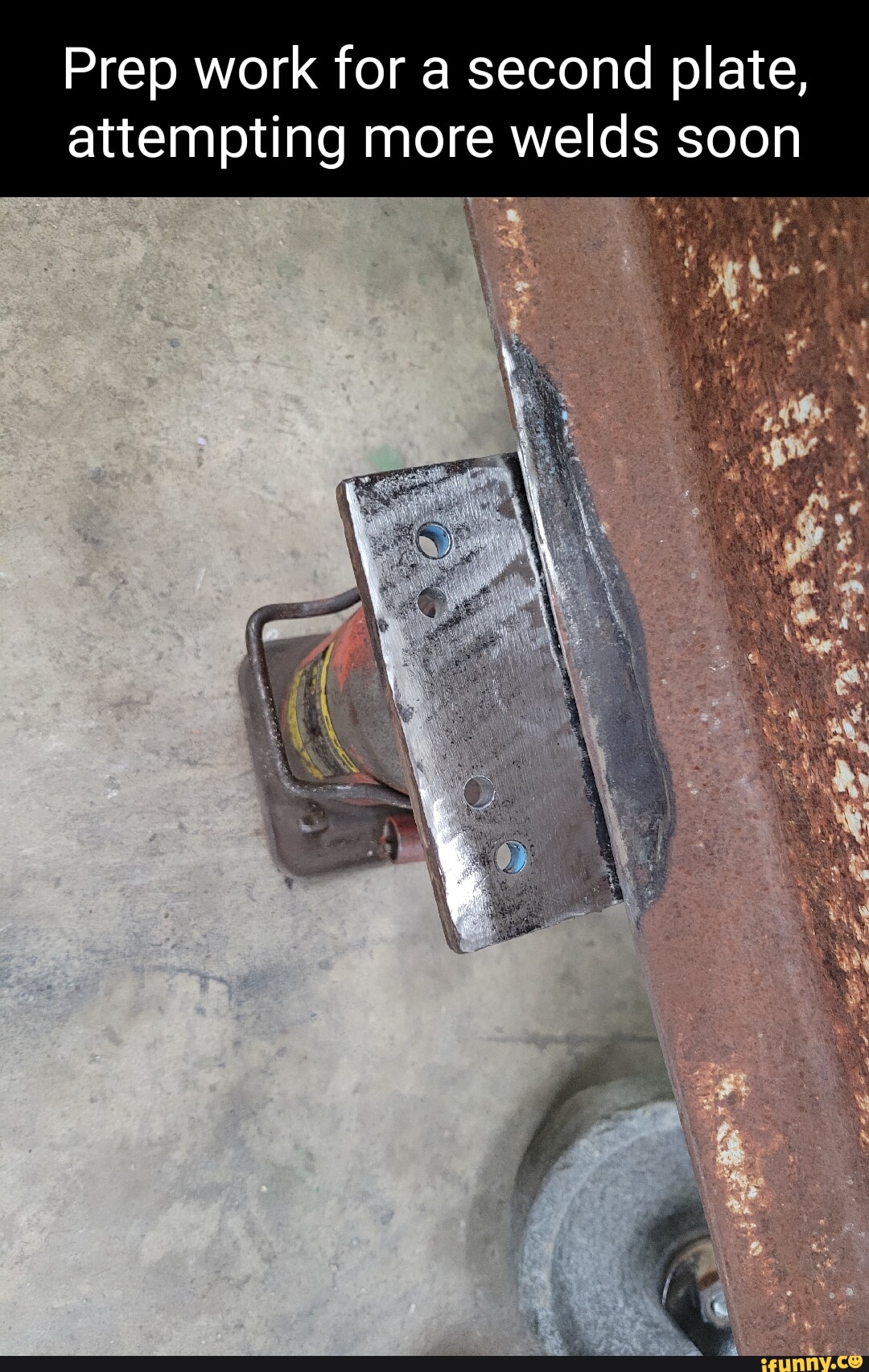 Razvan Fatu (MOHZH) Battery looks full - iFunny