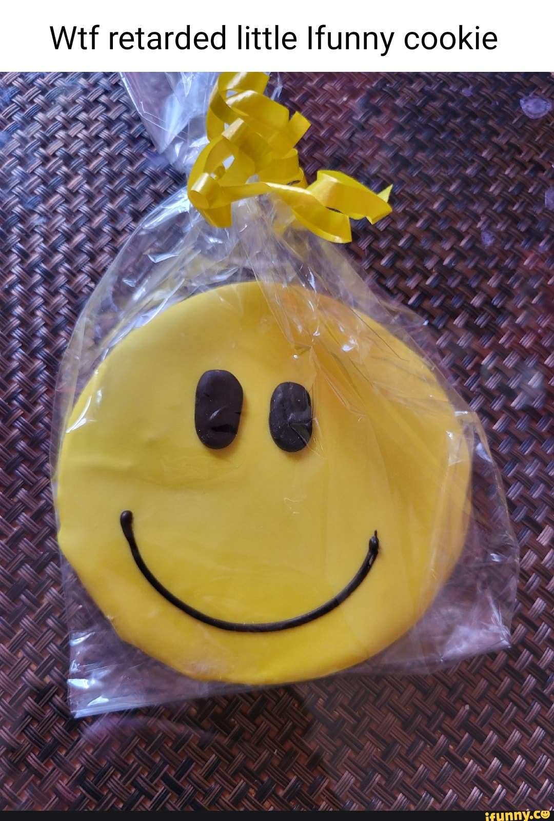 Wtf retarded little Ifunny cookie 4 / he 4 CUYUYG 4 if Lf es \Y - iFunny