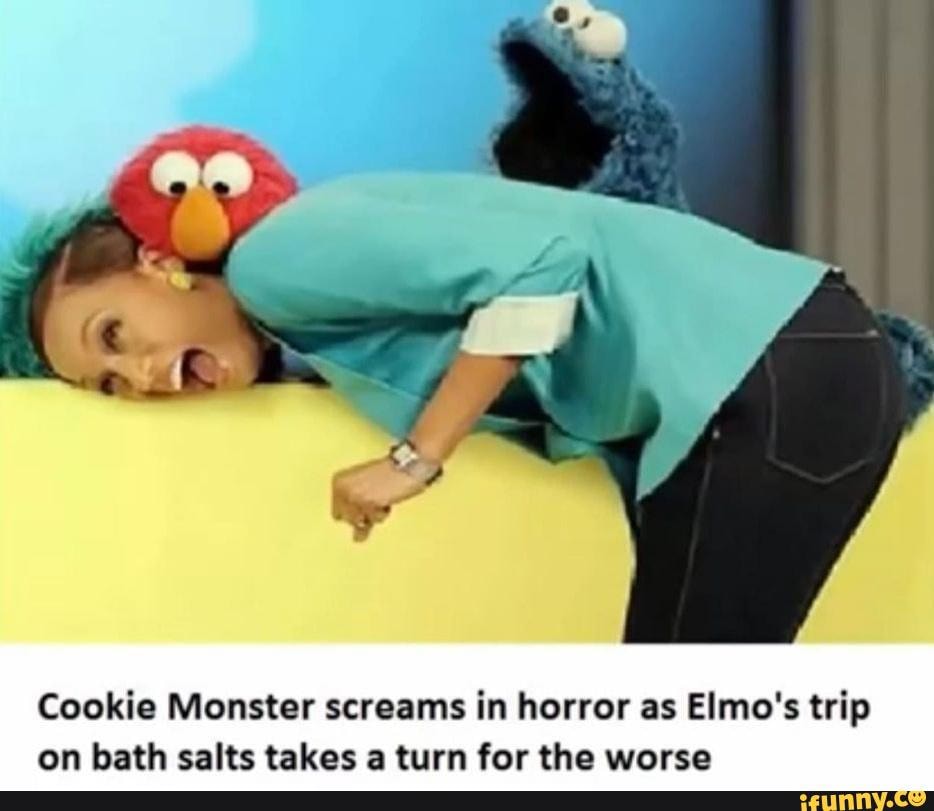 Dammit elmo - Cookie Monster screams in horror as Elmo's trip on bath ...