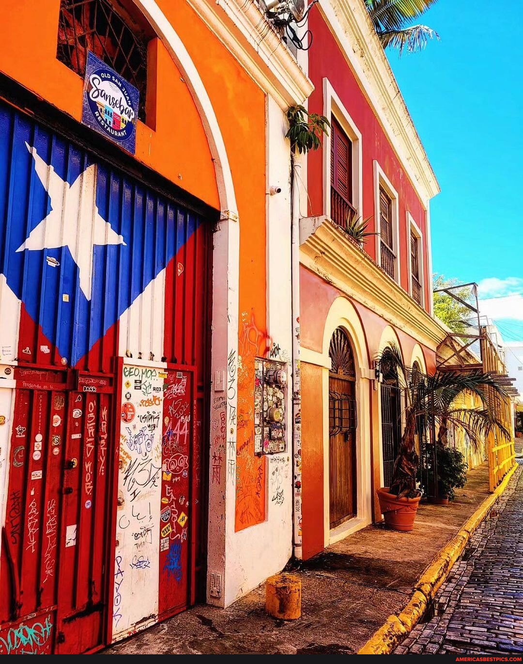 Strolling through the cobblestone streets of Old San Juan with tcheakme ...