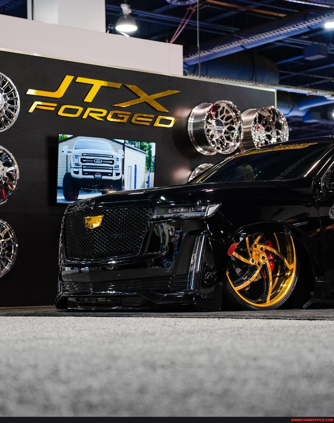 @phat_phabz Escalade on 30x9” / 30x12” JTX Forged VEX Street Series ...