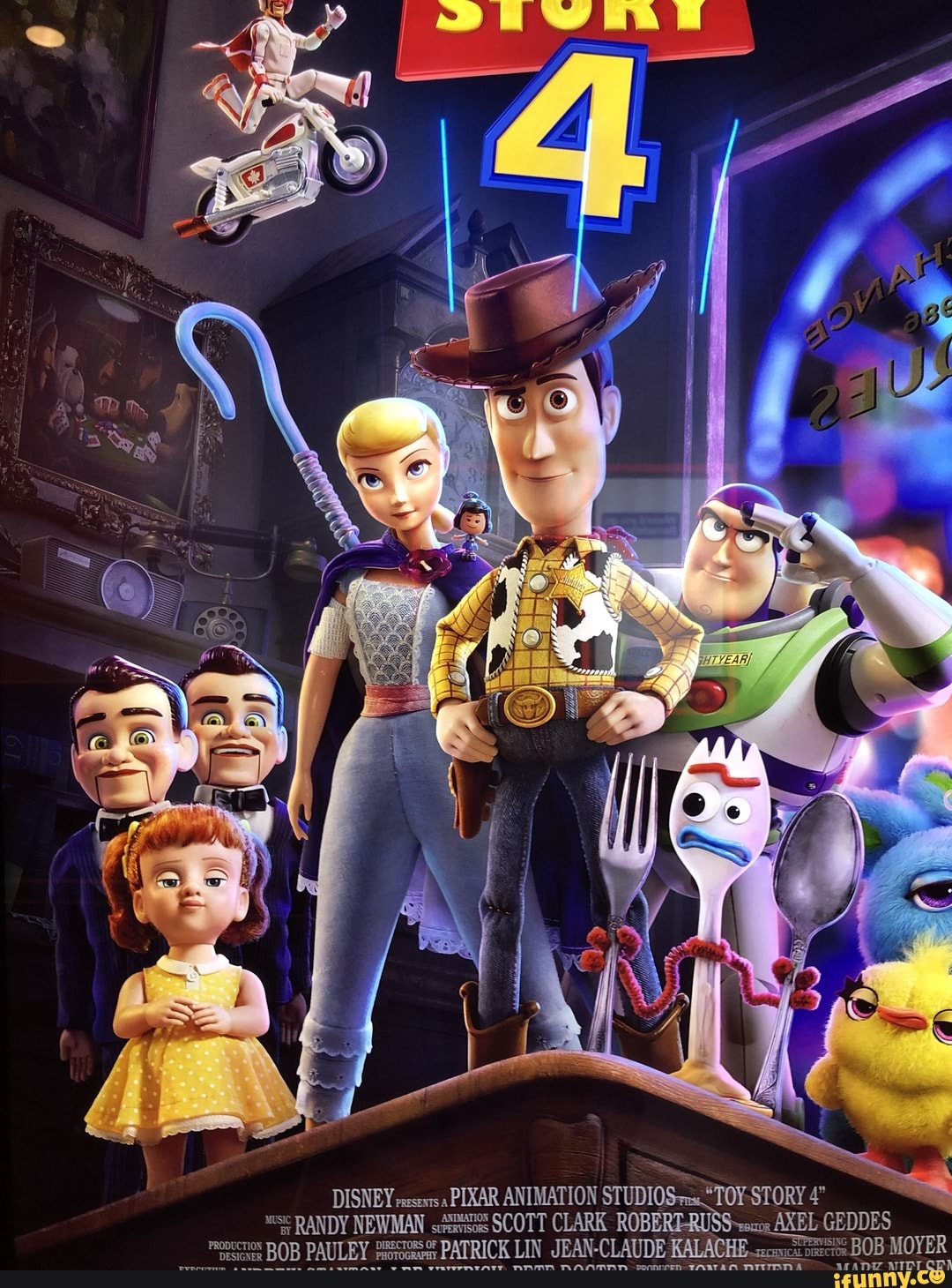 See that painting in the left - \ / \ KO KO RY "TOR STO DISNEY PIXAR ...