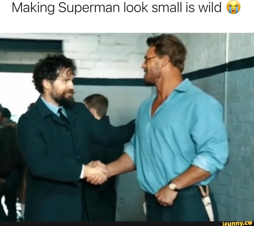 Making Superman look small is wild I - iFunny