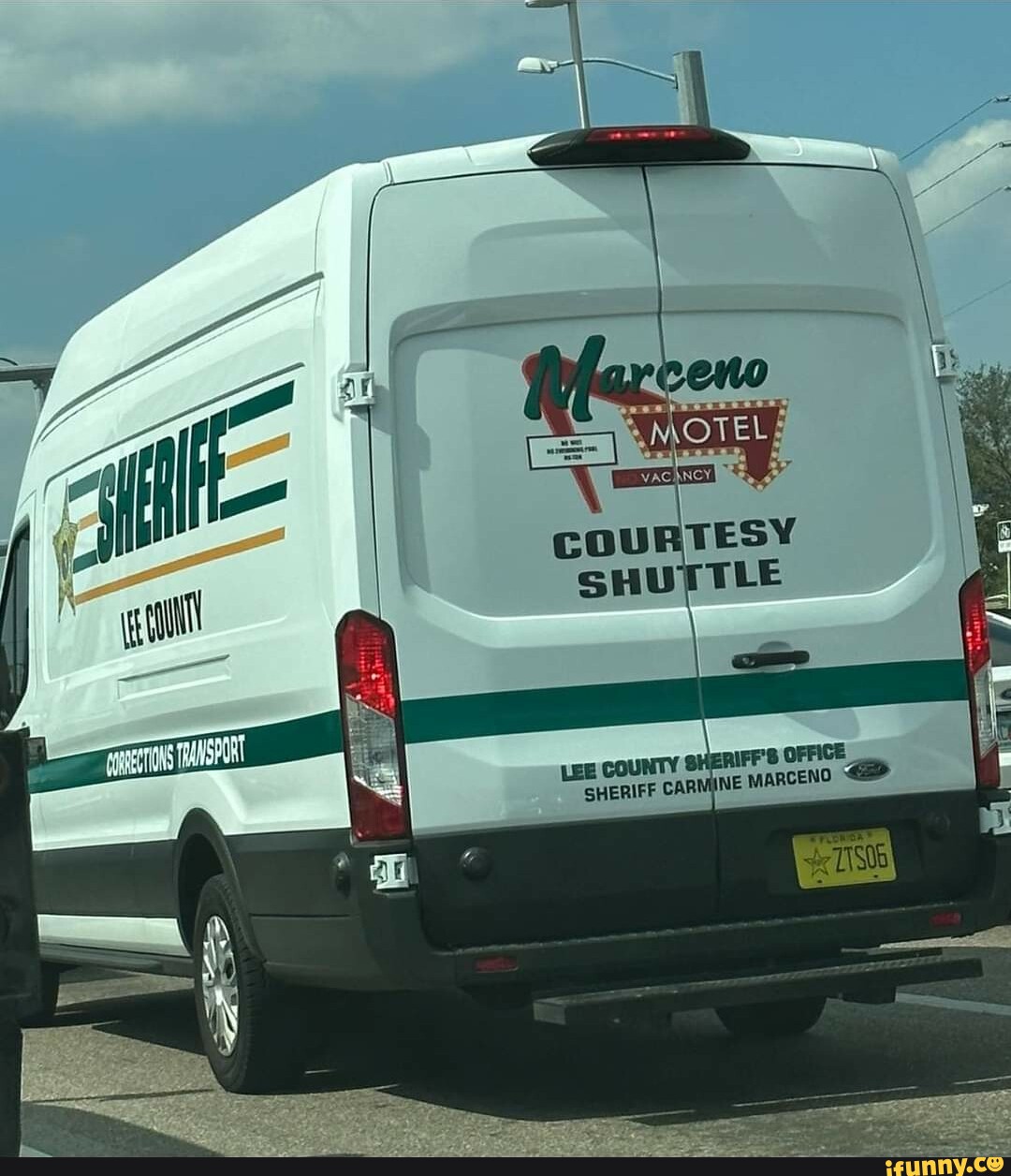 MOTEL VAC] COURTESY SHUTTLE - iFunny