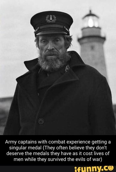 Army captains with combat experience getting a singular medal (They ...