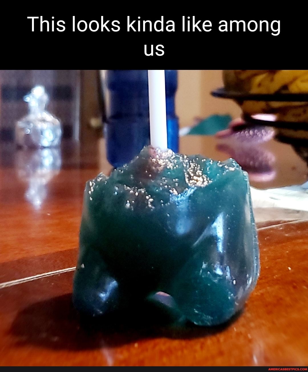 This looks kinda like among us - America’s best pics and videos