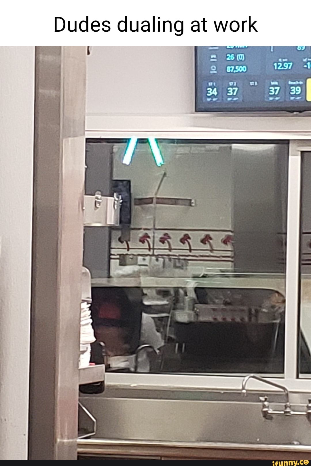 Dualing memes. Best Collection of funny Dualing pictures on iFunny