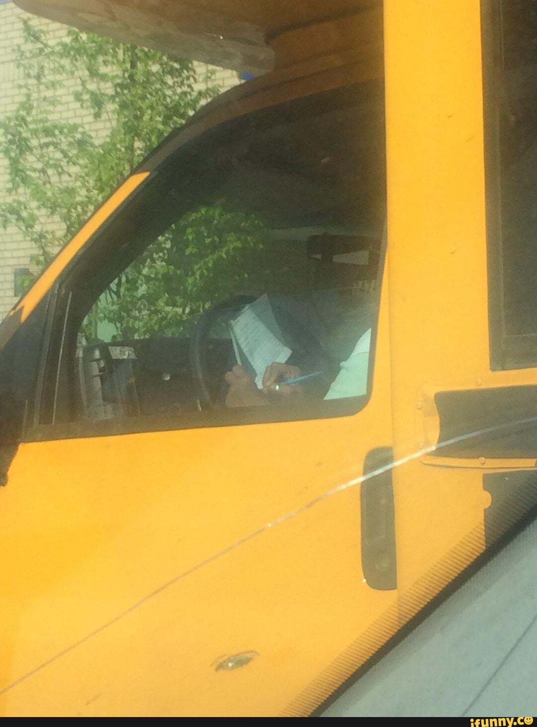 Schoolbus memes. Best Collection of funny Schoolbus pictures on iFunny