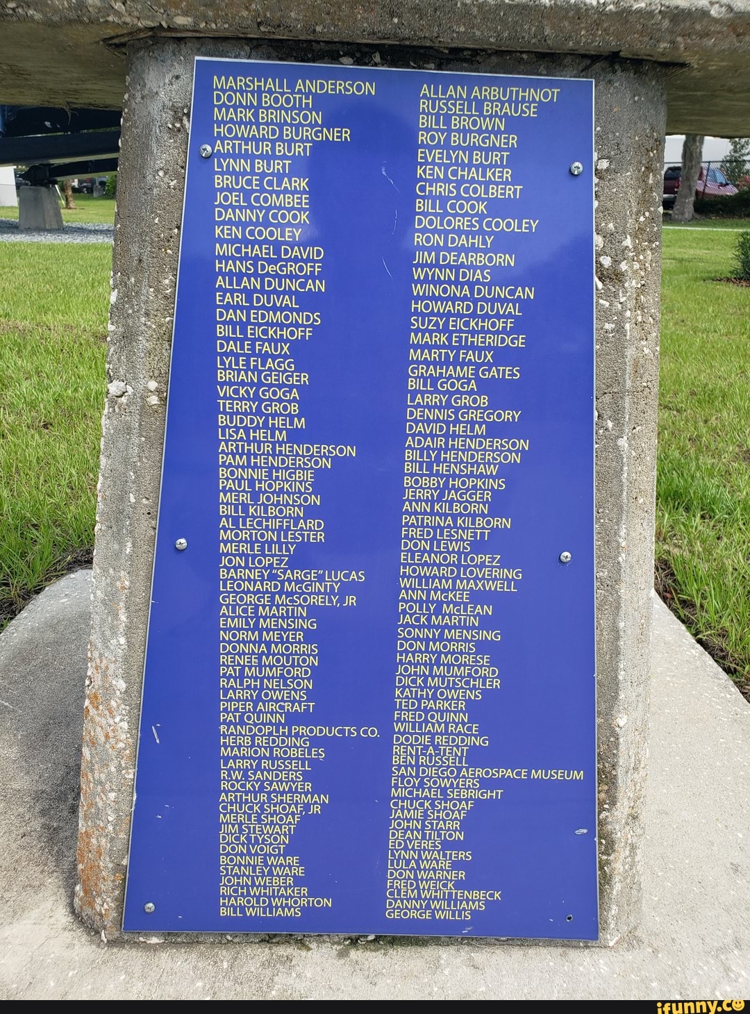 Combee memes. Best Collection of funny Combee pictures on iFunny