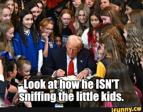 ~look at 'Tow he ISN'T Shiffing the little kids. mm - iFunny