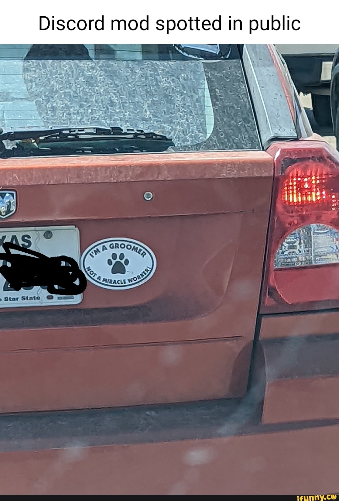 Discord mod spotted in public - iFunny