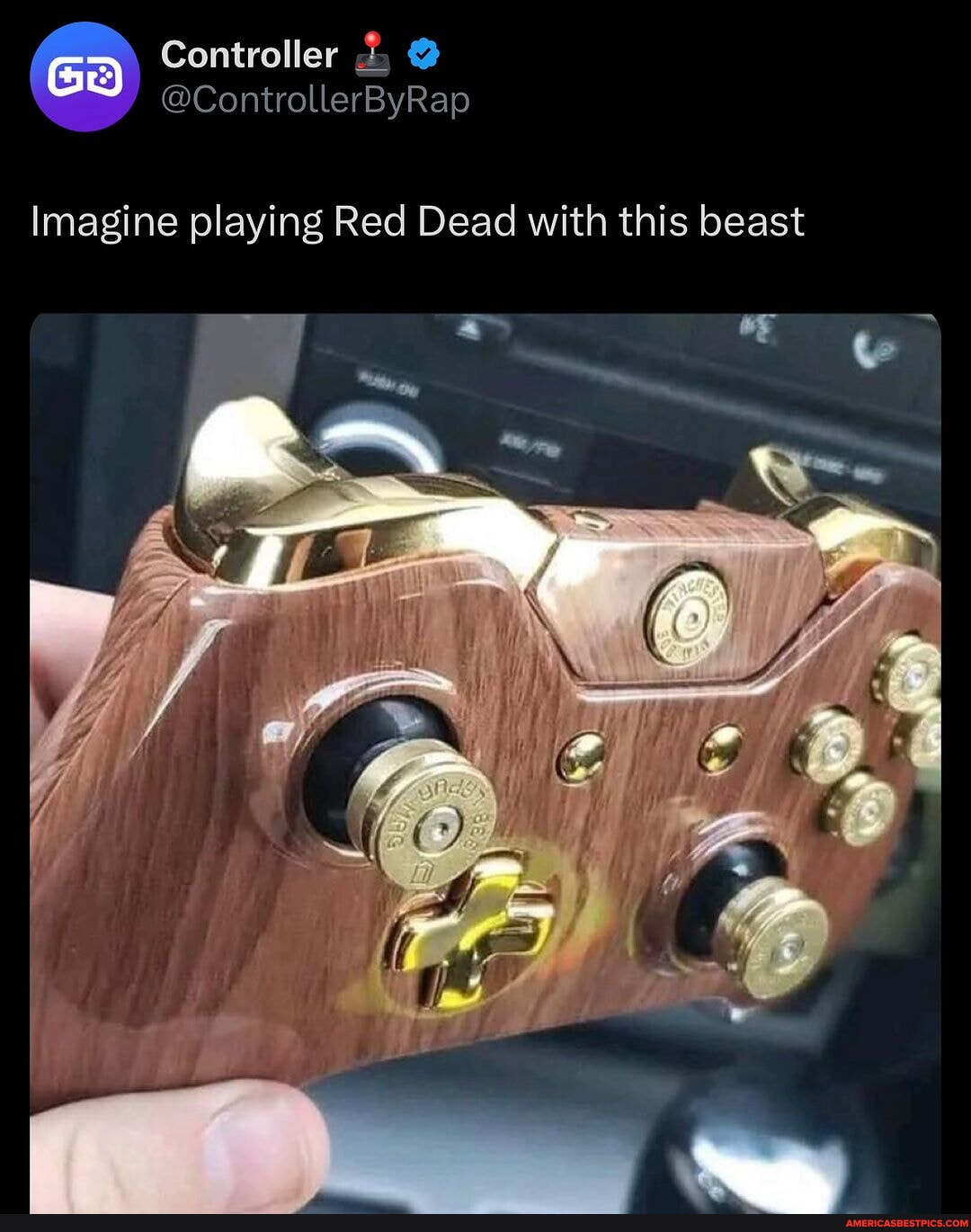 Xbox controller is straight out of the s Would yall cop this controller ...