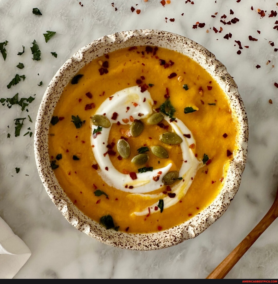 This Copycat Panera Autumn Squash Soup is the ultimate healthy ...