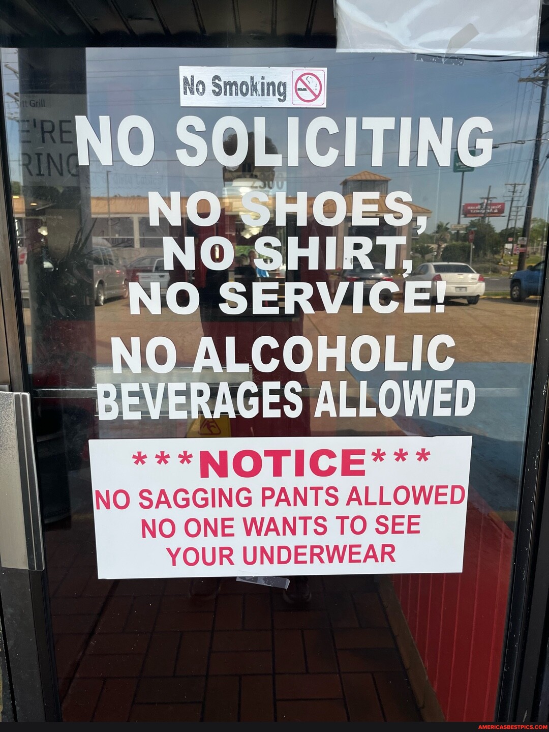 LCOROLIG NOTICE*** NO SAGGING PANTS ALLOWED NO ONE WANTS TO SEE YOUR ...