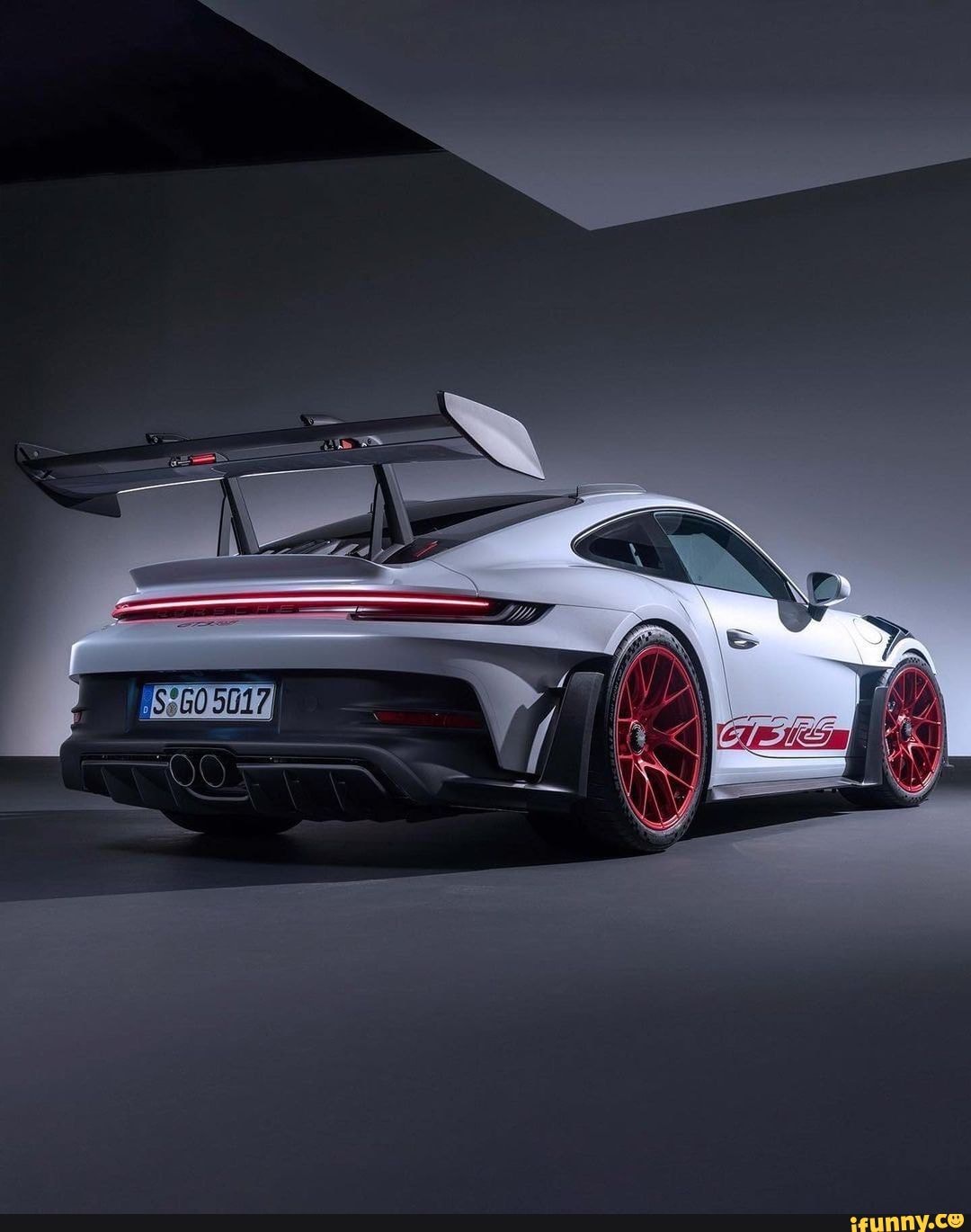 The NEW 2023 Porsche 992 GT3 RS! 4.0L boxer-6 with 518hp and 7 speed ...