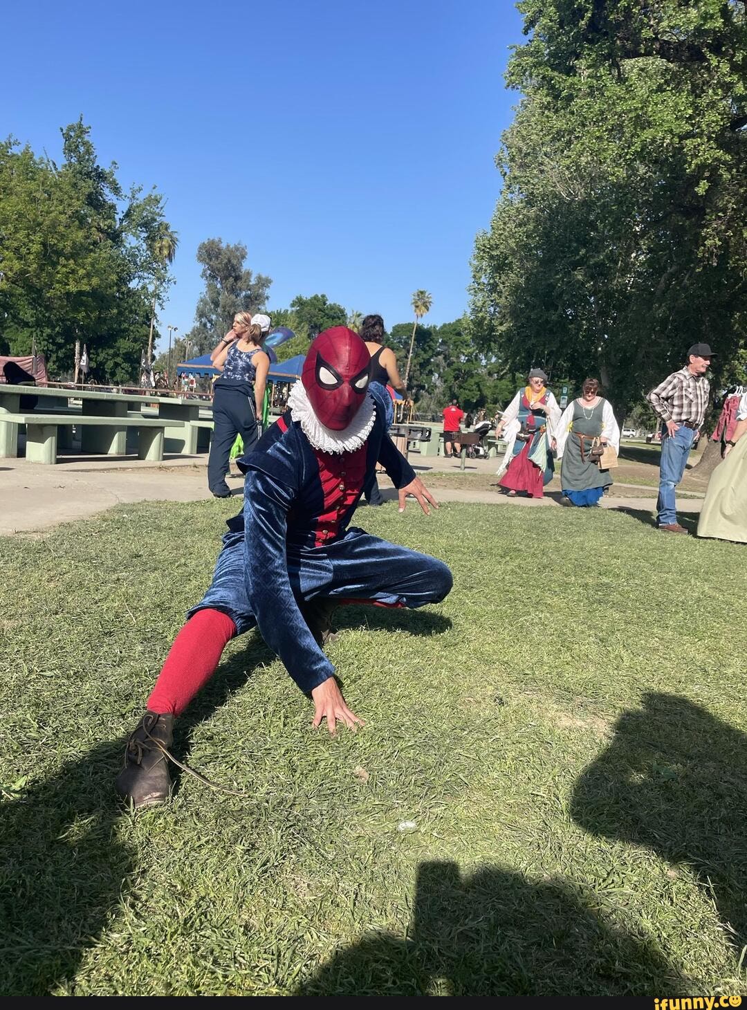 Spotted this guy at the Ren Faire in Visalia, CA - iFunny