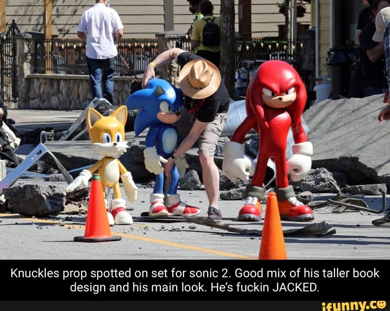 Knuckles prop spotted on set for sonic 2. Good mix of his taller book ...