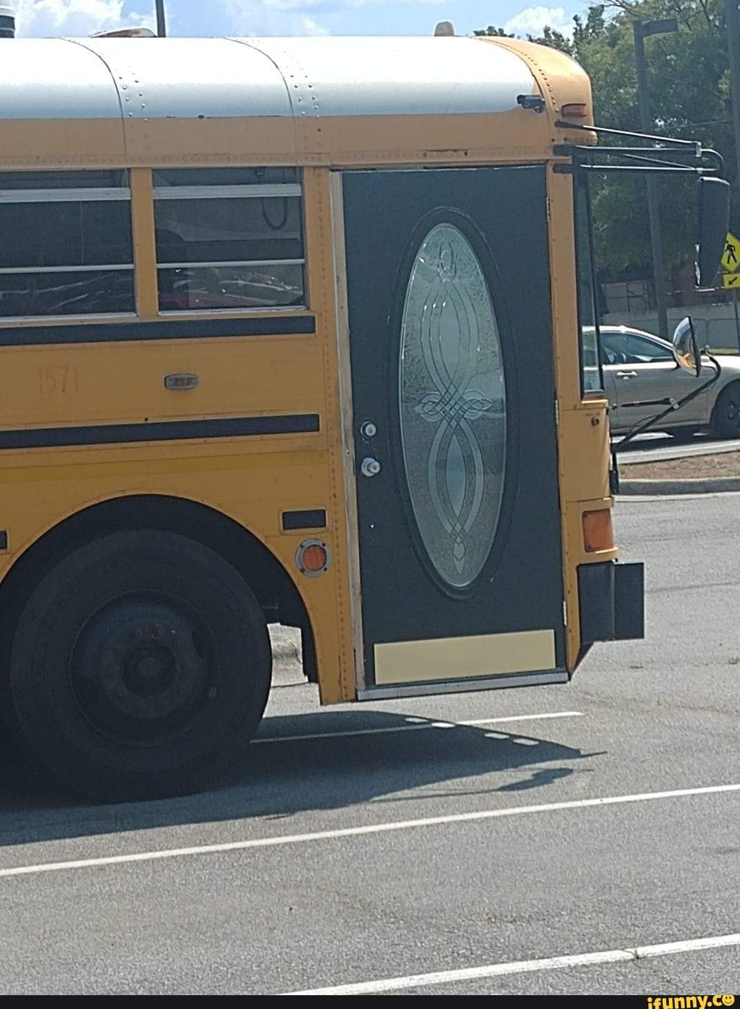 Blursed Bus - iFunny